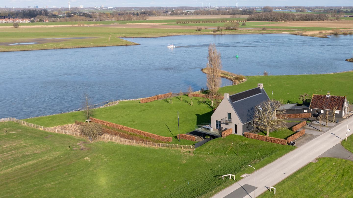 Huis te koop: Achthoven 31 4128 LW Lexmond [funda]