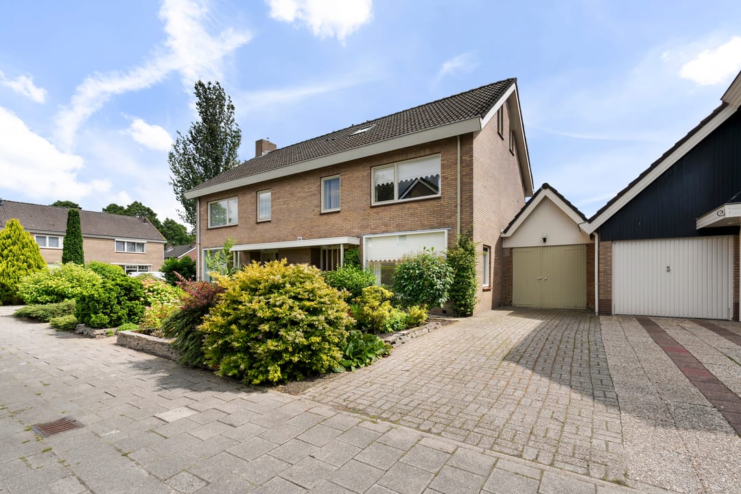 House sold: De Aak 74 7701 LB Dedemsvaart [funda]