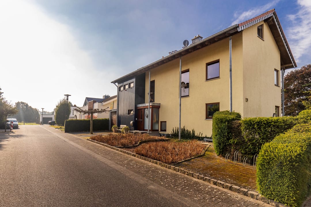 House for sale: Andreasstraße 12 52538 Tuddern, Germany [funda]