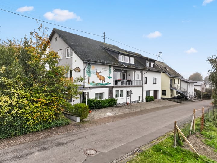 House for sale: Kreuzweg 24 54497 Morbach-Hoxel, Germany [funda]