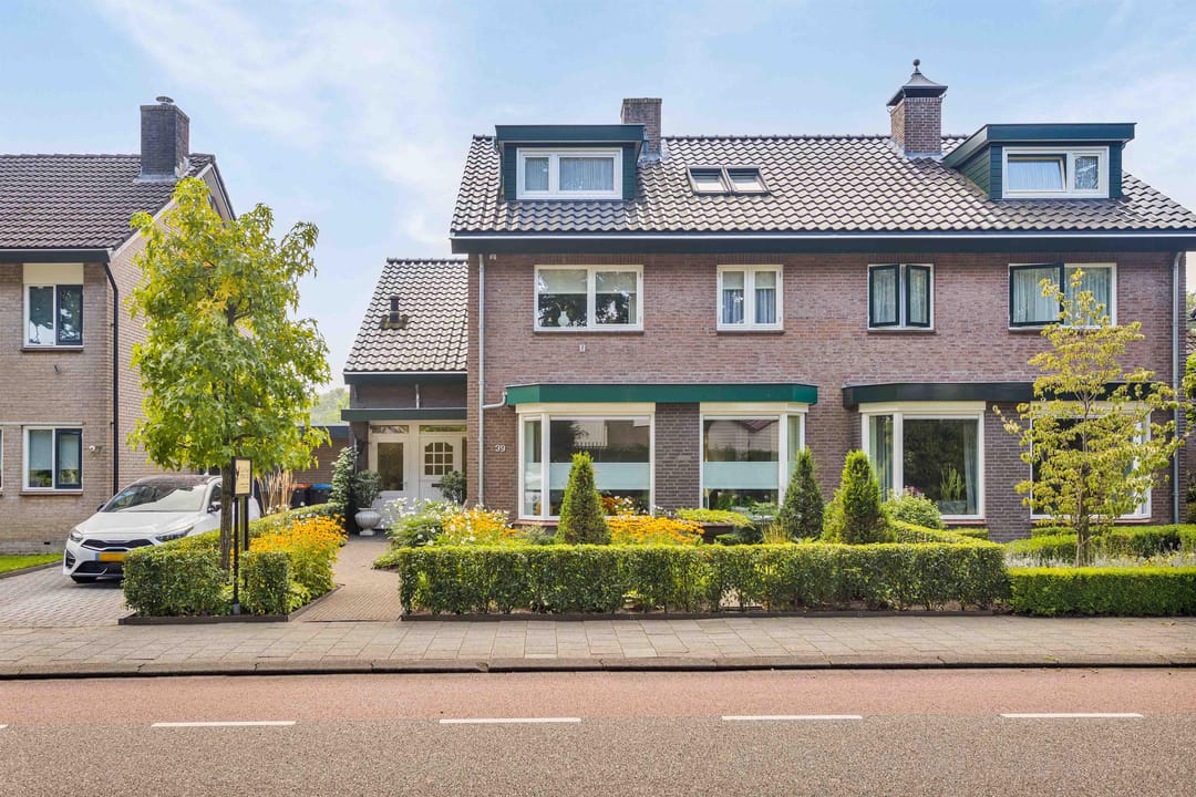 Koopwoningen - huizen te koop in [Funda]