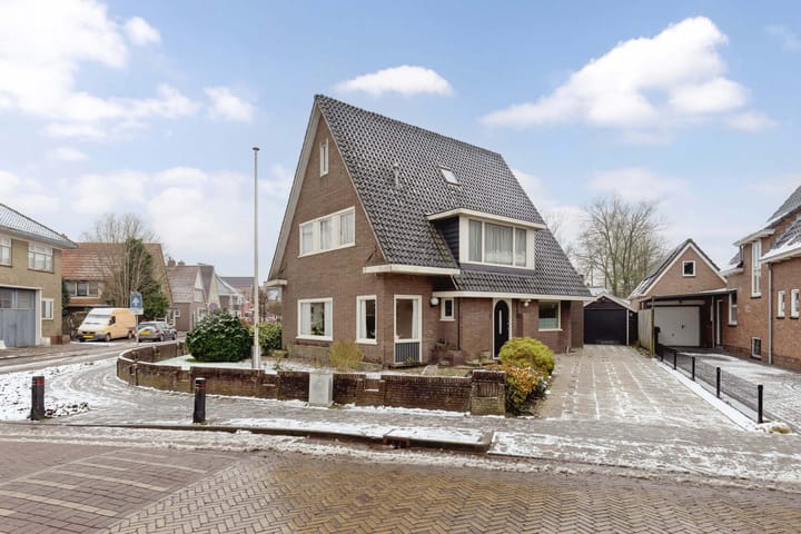 Koopwoningen - huizen te koop in [Funda]