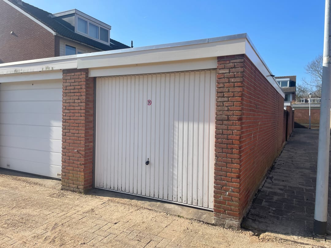 Parkeergelegenheid verkocht: Schweitzerstraat 150 F 2131 RK Hoofddorp ...