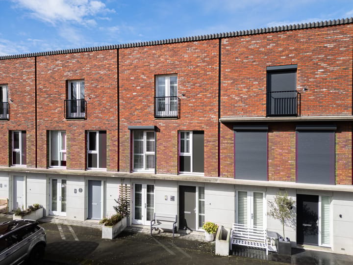 Koopwoningen - huizen te koop in [Funda]