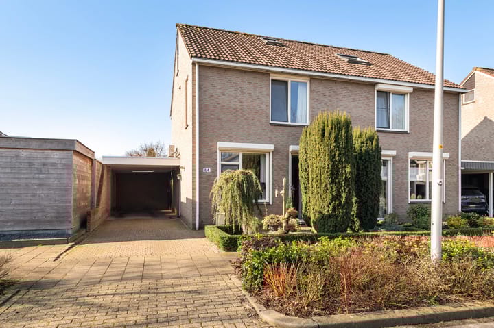 Koopwoningen - huizen te koop in [Funda]