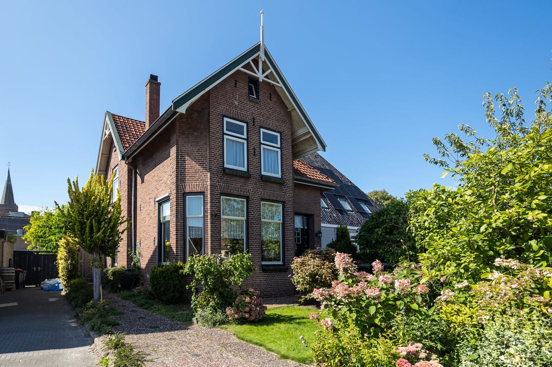 Koopwoningen - huizen te koop in [Funda]
