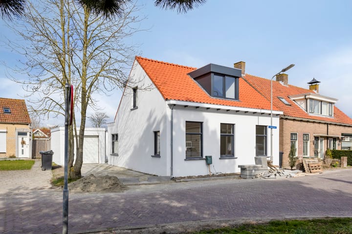Koopwoningen - huizen te koop in [Funda]