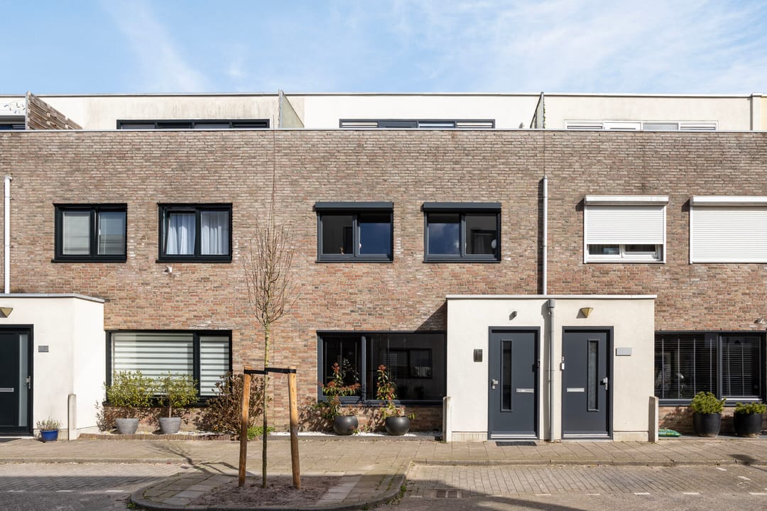 House sold: Rosa de Werdstraat 30 2331 BH Leiden [Funda]