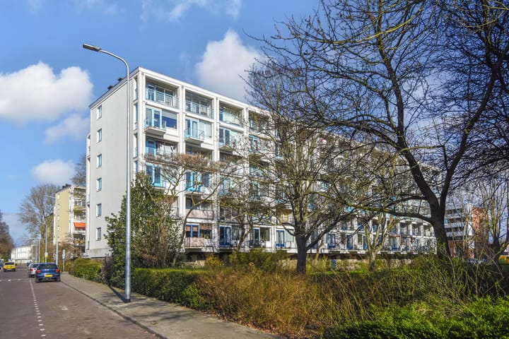 Koopwoningen - huizen te koop in [Funda]