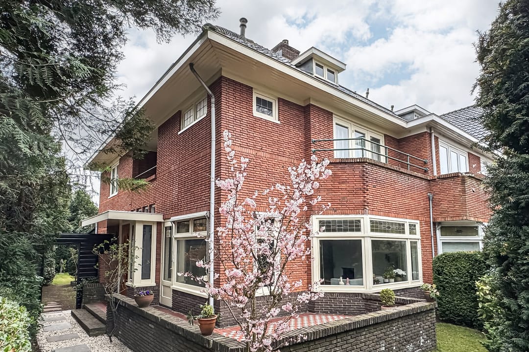 Koopwoningen - huizen te koop in [Funda]