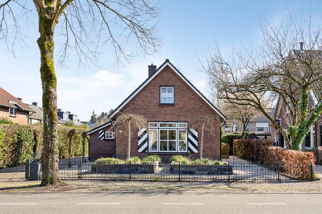 Huis te koop: Hoenderloseweg 43 7339 GA Ugchelen | Funda