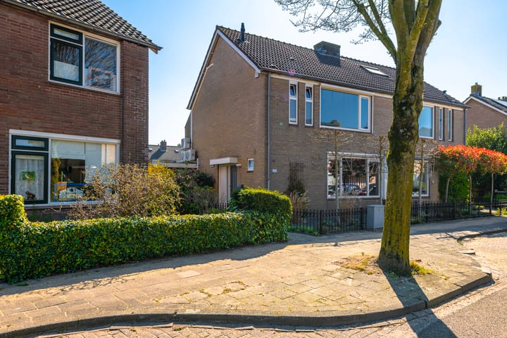 Koopwoningen - huizen te koop in [Funda]