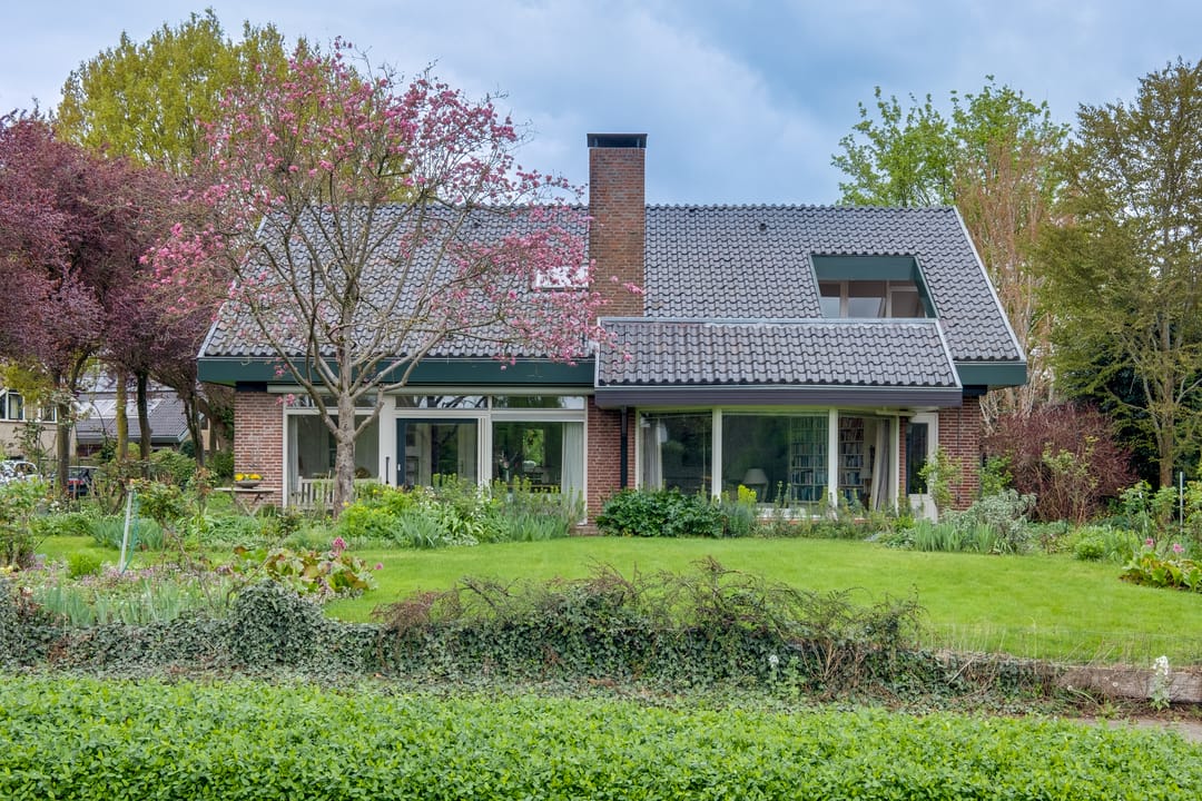 Koopwoningen - huizen te koop in [Funda]