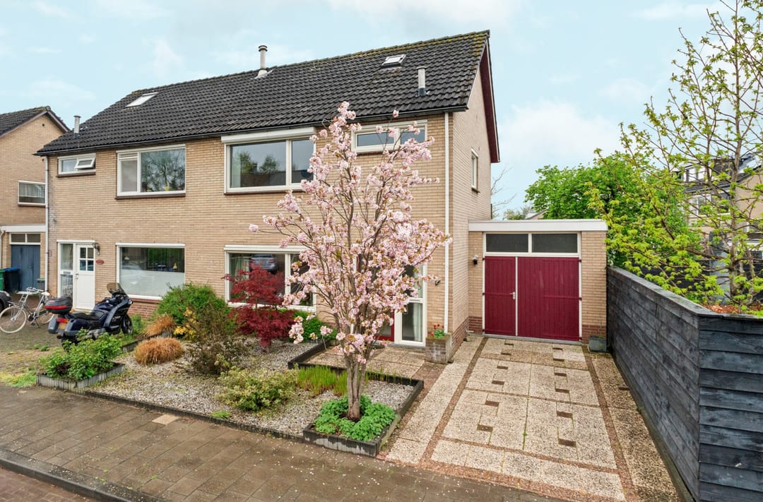 House sold: Brahmsstraat 2 6904 DD Zevenaar [Funda]