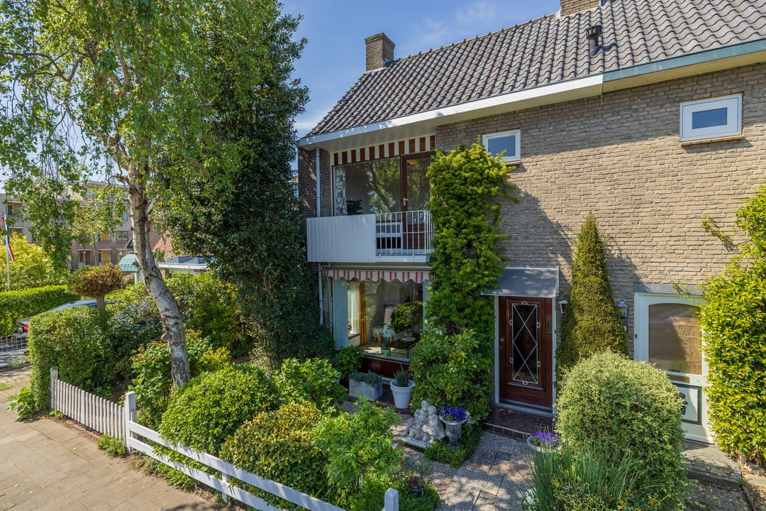 Koopwoningen - huizen te koop in [Funda]
