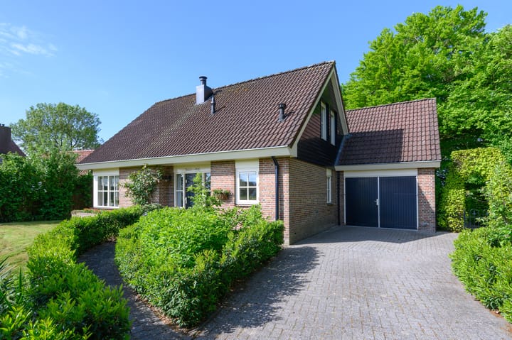 Koopwoningen - huizen te koop in [Funda]
