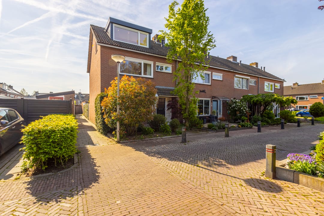 Koopwoningen - huizen te koop in [Funda]
