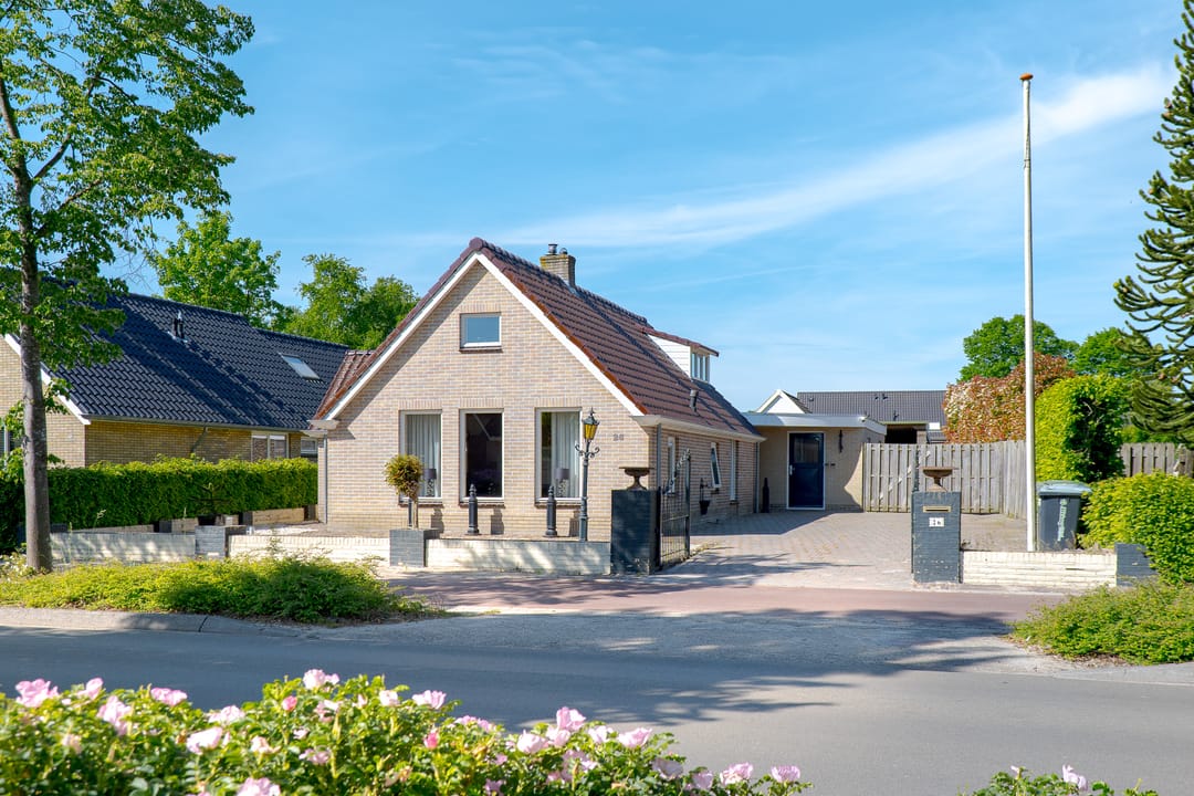 Koopwoningen - huizen te koop in [Funda]