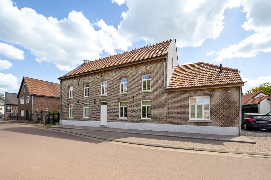 Koopwoningen - appartementen te koop in [Funda]