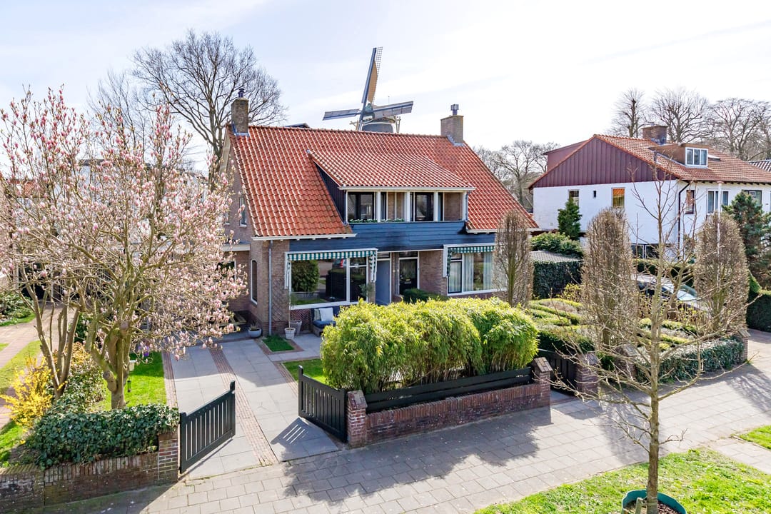 Huis te huur: Bosbeeklaan 11 2071 AK Santpoort-Noord [Funda]