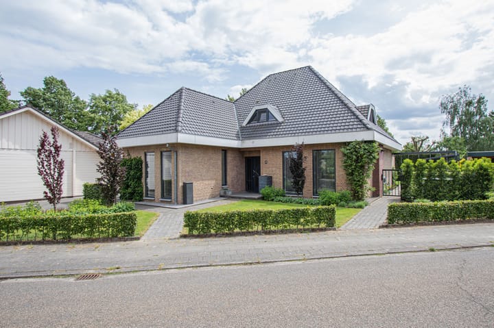 Koopwoningen - huizen te koop in [Funda]
