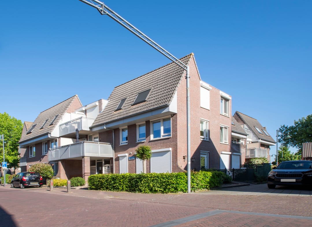 Koopwoningen - huizen te koop in [Funda]
