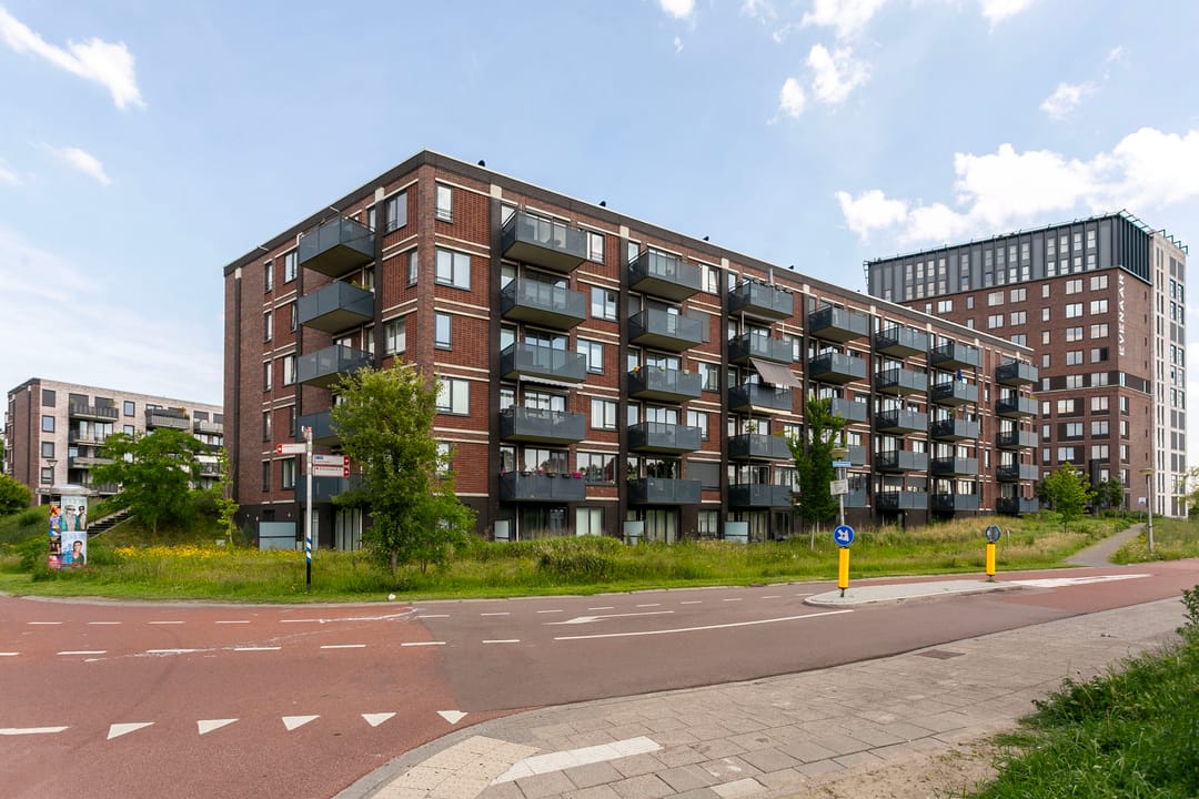 Koopwoningen - appartementen te koop in [Funda]