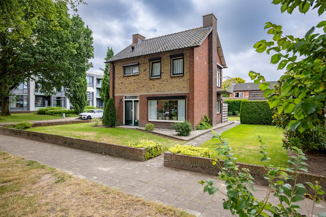 Koopwoningen - huizen te koop in [Funda]