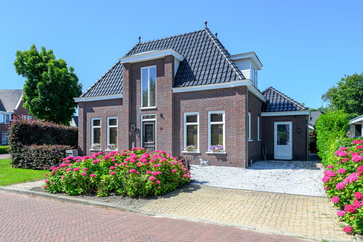 Koopwoningen - huizen te koop in [Funda]