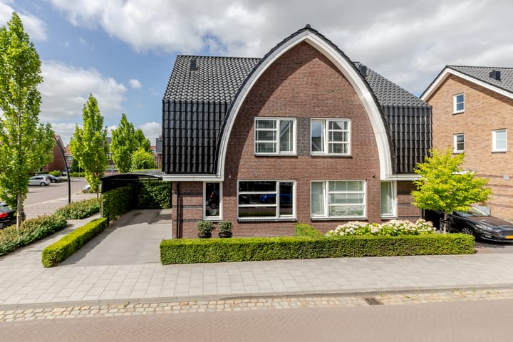 Koopwoningen - huizen te koop in [Funda]