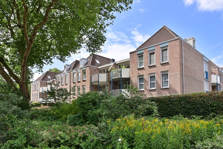 Koopwoningen - huizen te koop in [Funda]