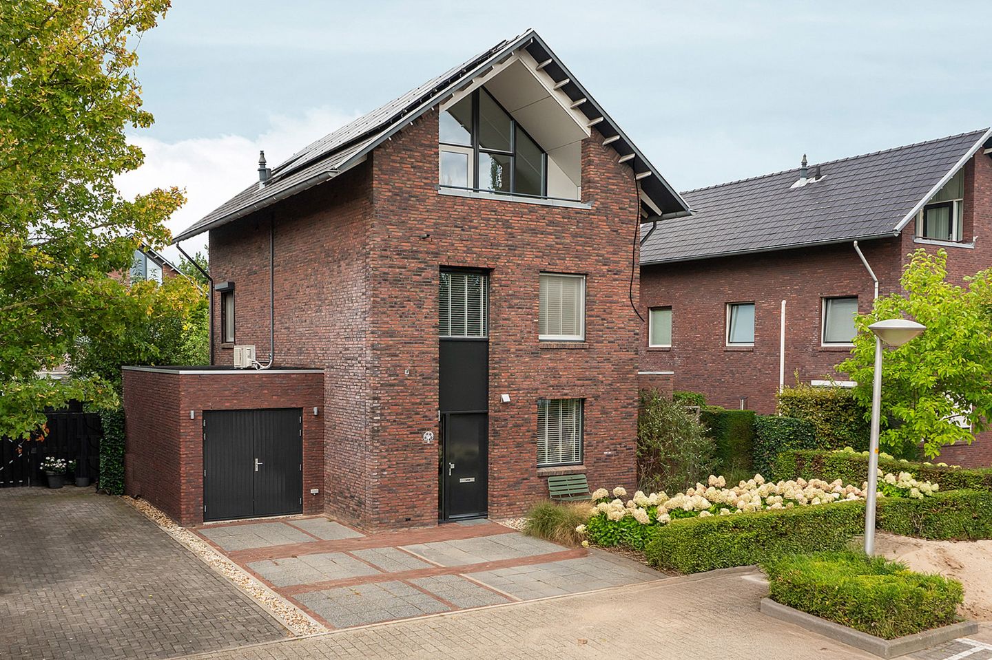 House sold: Black Alicante 88 6851 VK Huissen | Funda