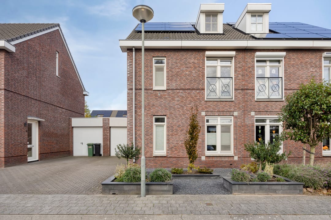 Huis verkocht: Notarisappel 4 5988 EV Helden | Funda