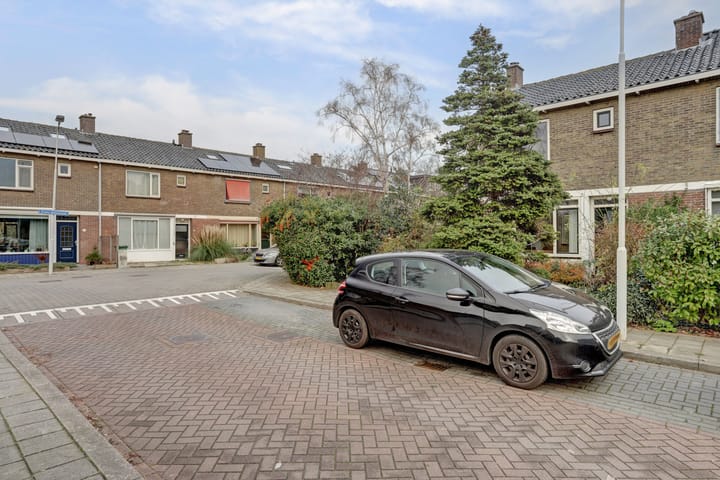 Huis te koop: Van Goghstraat 2 2712 SL Zoetermeer | Funda