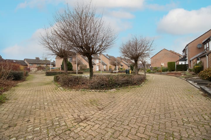 House for sale: Pierre Zeijenstraat 4 6464 HJ Kerkrade | Funda