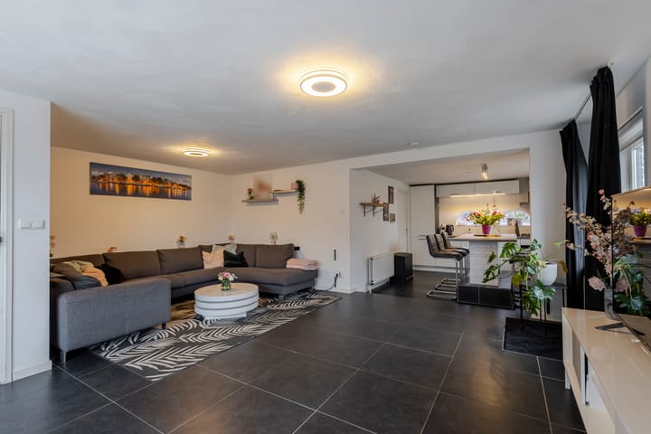 Huis te koop: Rijksweg 48 4255 GM Nieuwendijk | Funda